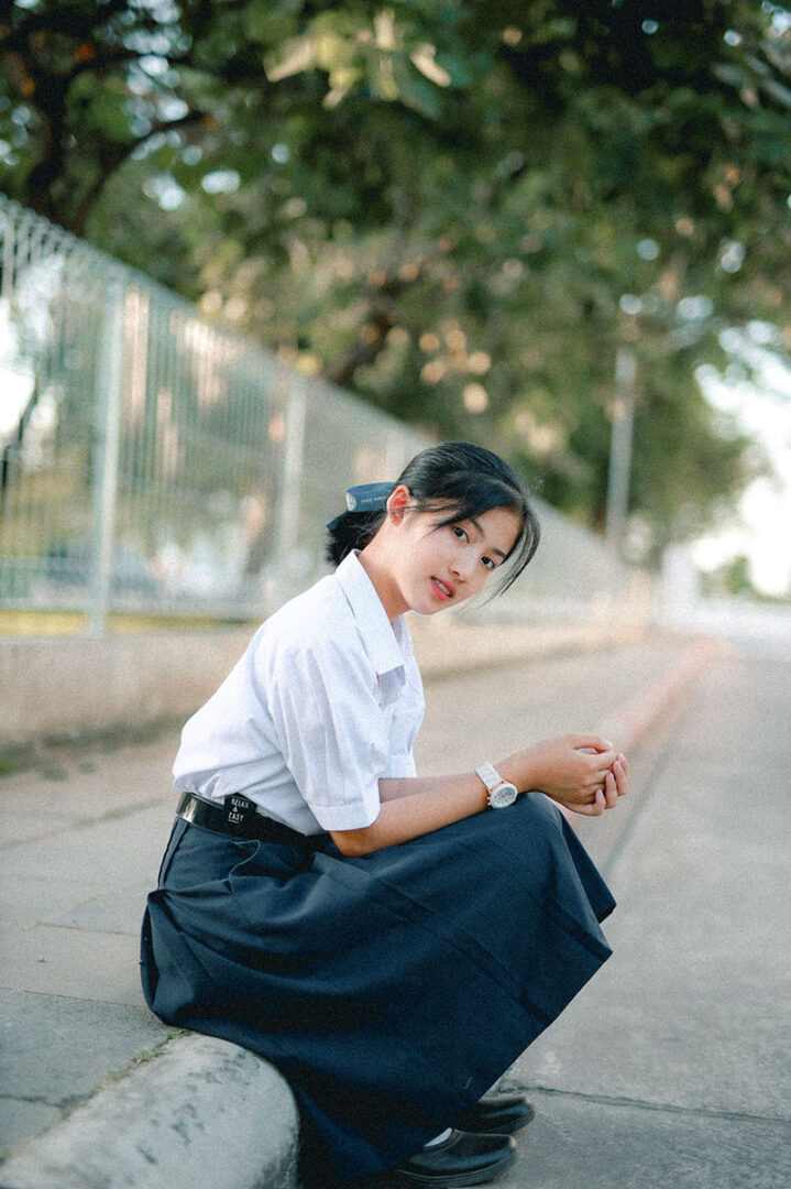 17 ท่าโพส ถ่ายรูปชุดนักเรียน และมุมถ่ายของช่างภาพ | พี่แม็กนั่ม