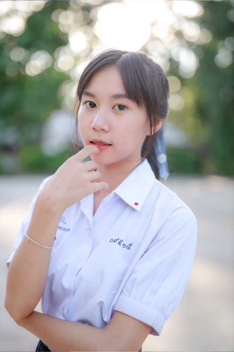17 ท่าโพส ถ่ายรูปชุดนักเรียน และมุมถ่ายของช่างภาพ | พี่แม็กนั่ม
