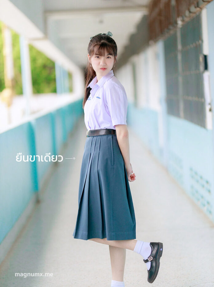 12 ไอเดียท่าโพสถ่ายรูป ทำพอร์ตชุดนักเรียน | พี่แม็กนั่ม