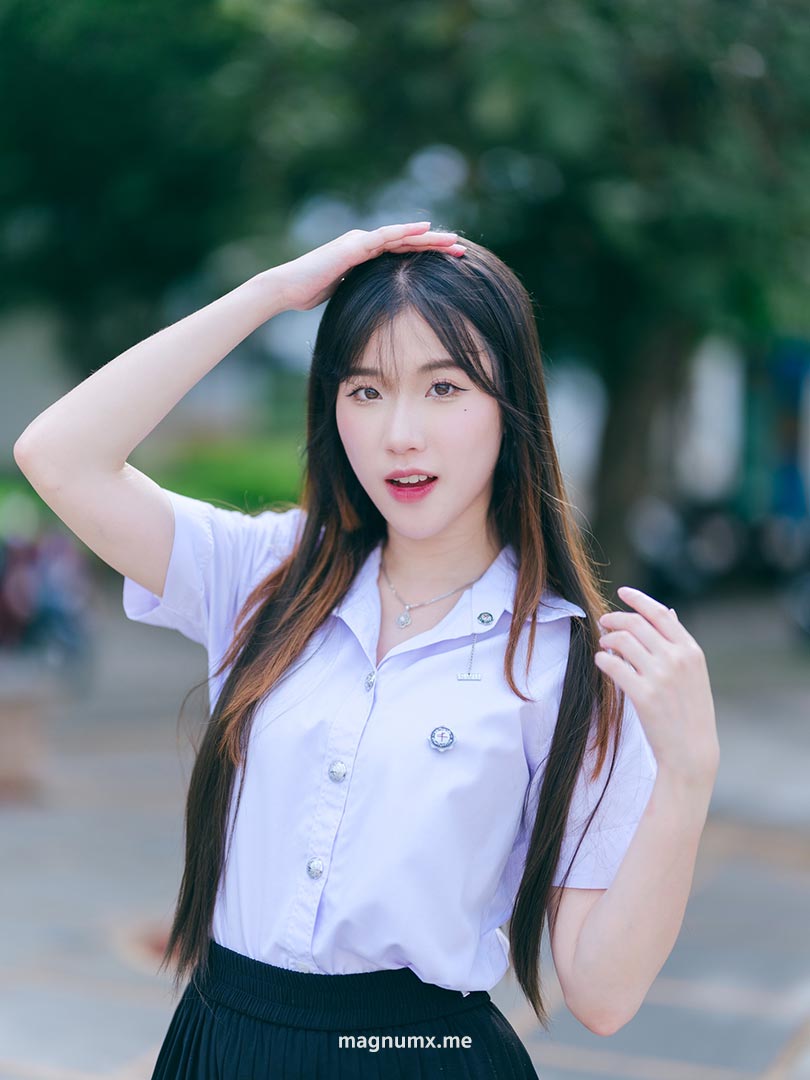 12 ไอเดียโพสท่าถ่ายรูปชุดนักศึกษาในมหาวิทยาลัย | พี่แม็กนั่ม