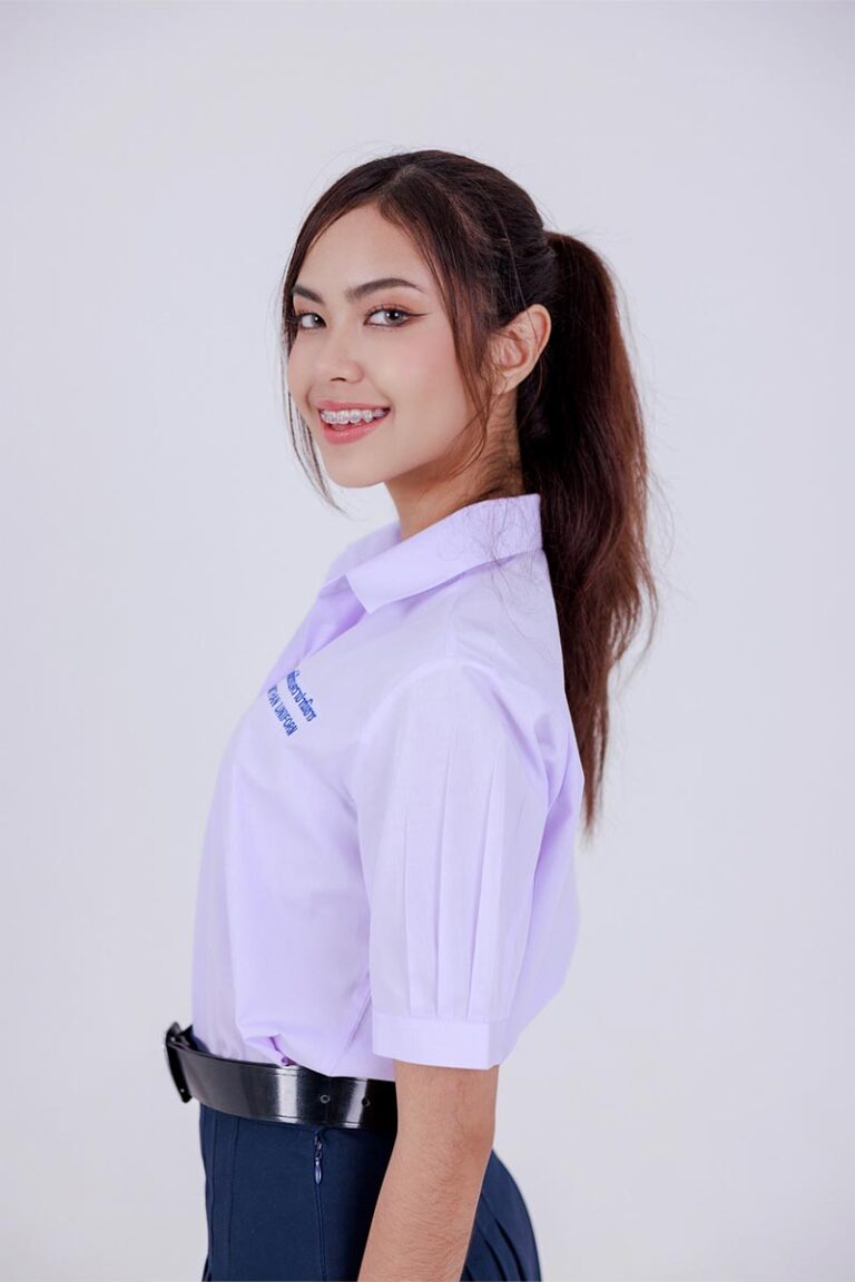 ถ่ายรูปชุดนักเรียน Panithan ที่สตูดิโอ | พี่แม็กนั่ม